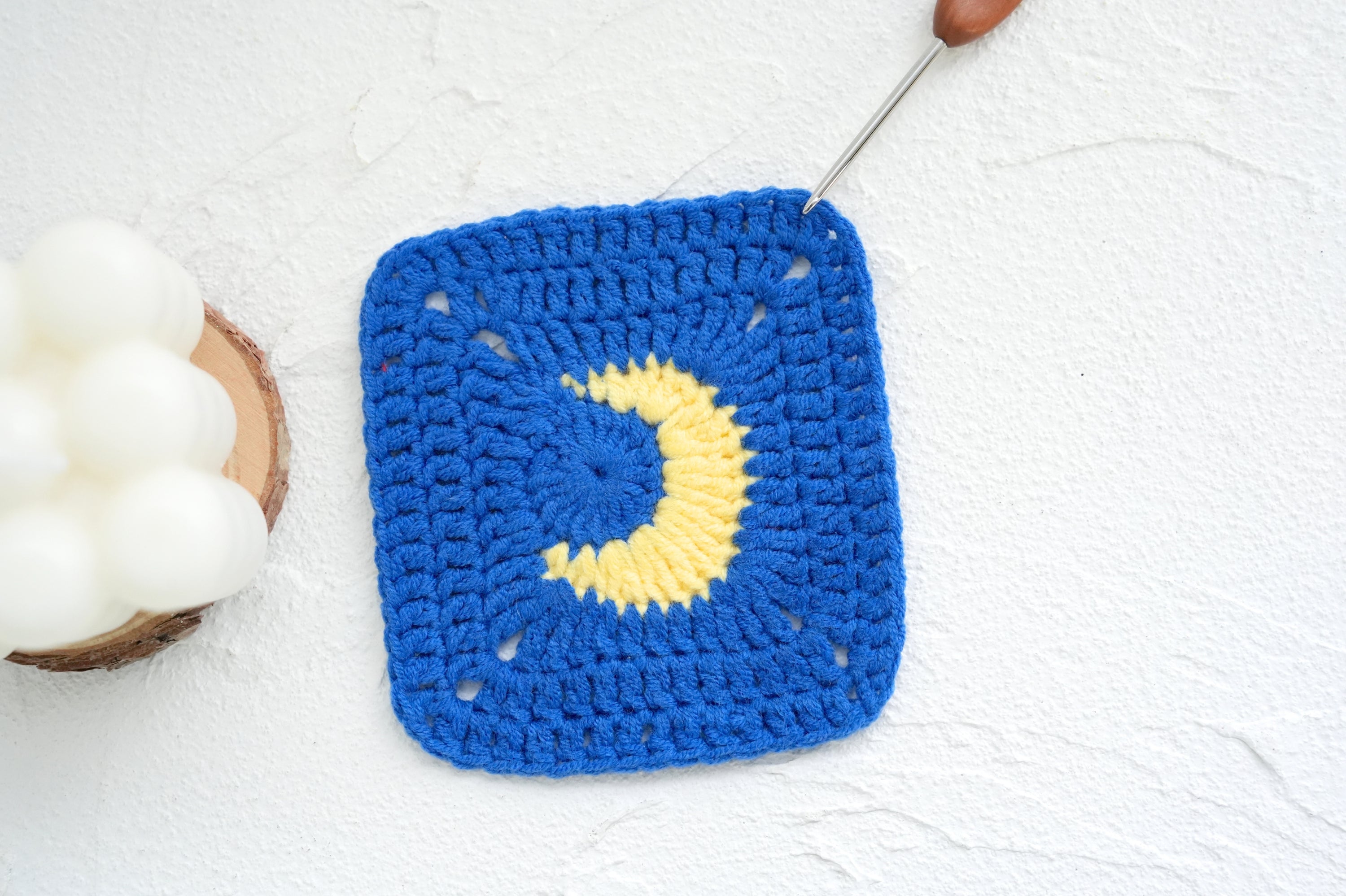 Crochet Moon Granny Square Pattern Free (PDF + Beginner Tutorial)