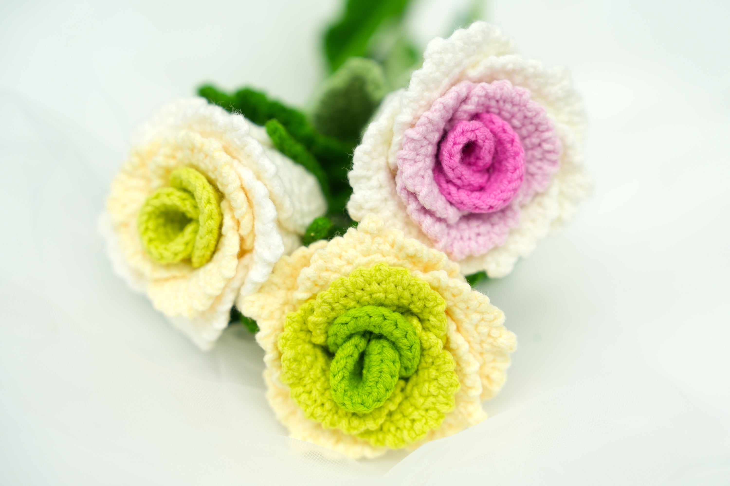 Crochet Roselle Rose Pattern Free (PDF + Beginner Tutorial)
